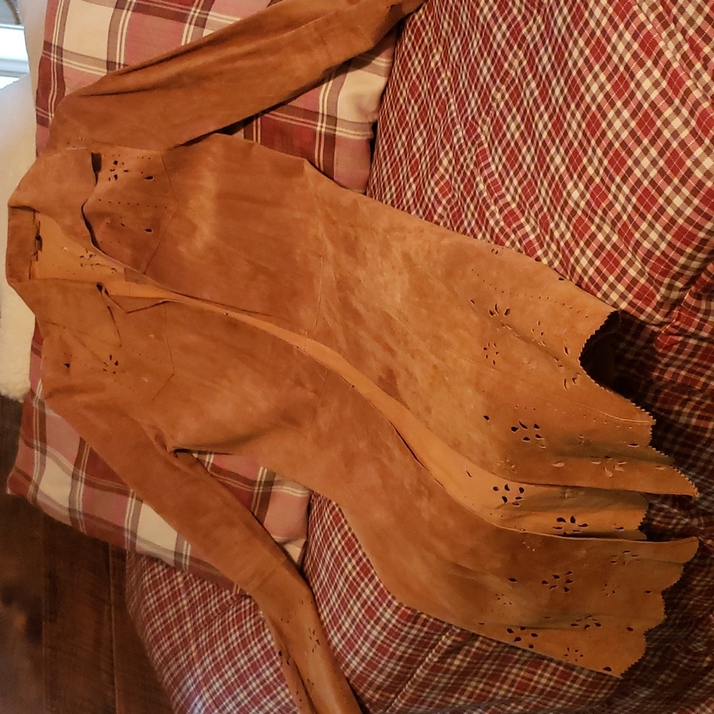 Beautiful Leather Jacket With Cut-Out Details. - Gem